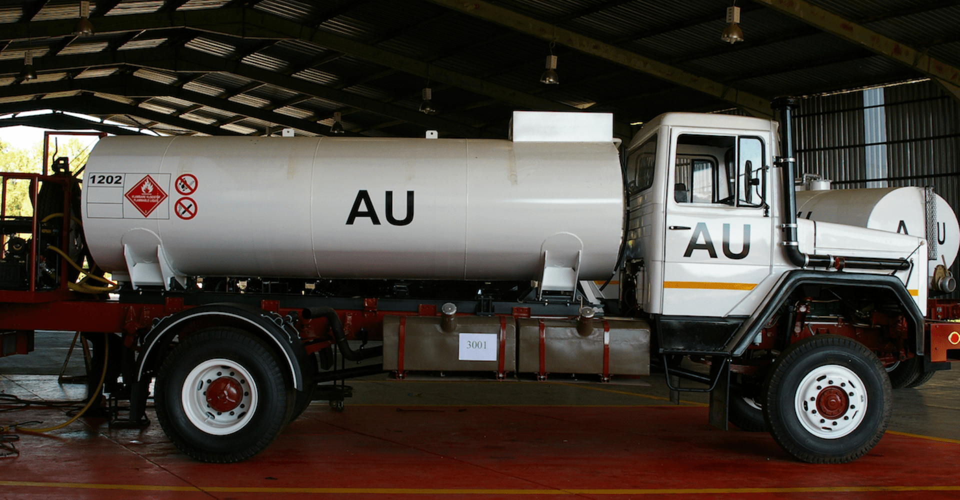 Samil 50 4x4: Engineering Excellence in Armored Tactical Vehicles | Osprea